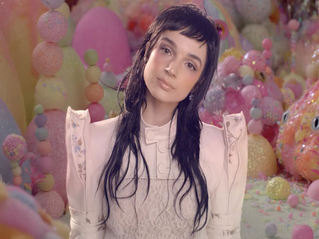 Poppy anuncia novo álbum Flux e lança vídeo aparentemente sinistro ...